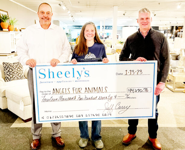 Sheely’s donates to Angels for Animals | News, Sports, Jobs - Salem News